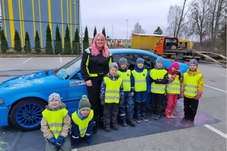 Võimas auto ja rehvisuits: Marge tutvustas driftimise põnevust Assaku ...